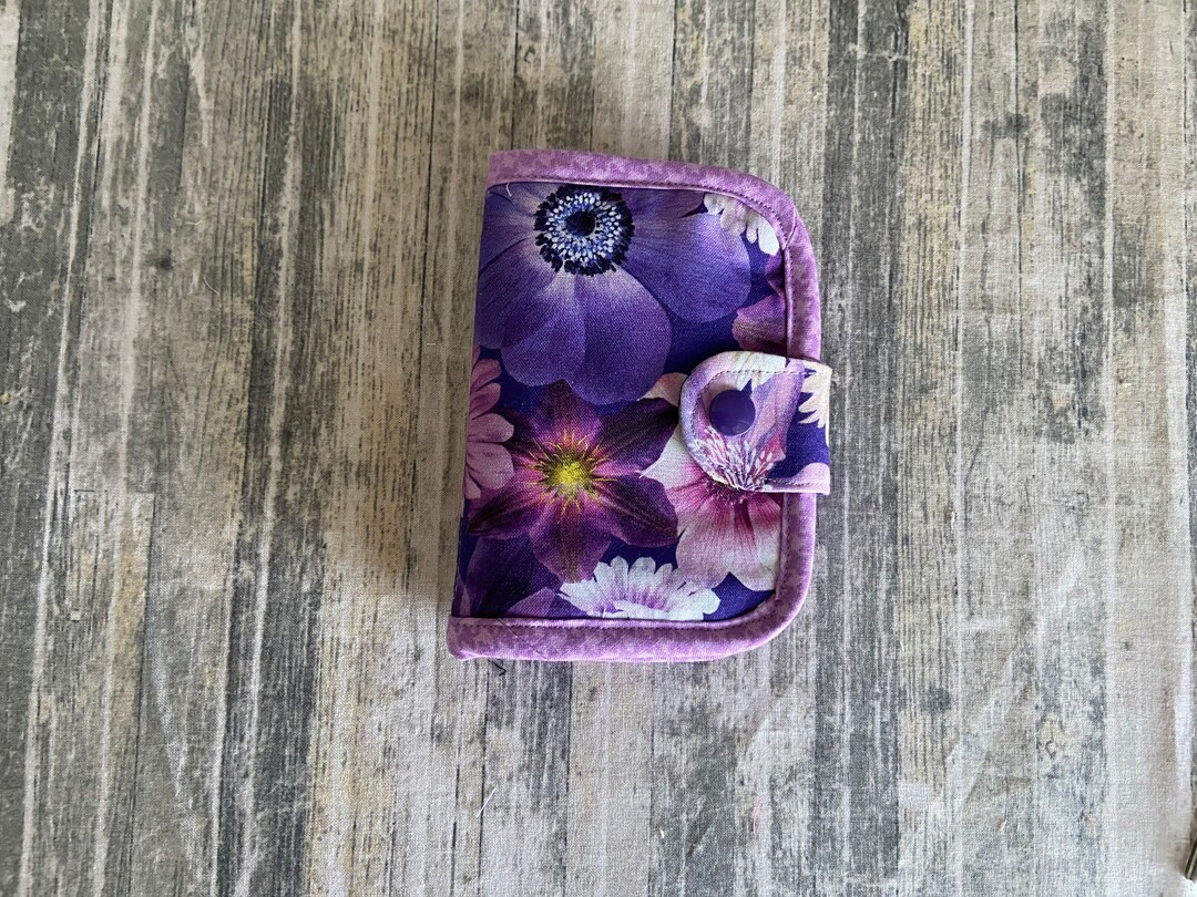 Small Needlebook Needle Pin Holder Sewing Case Sewing Kit Bright ...