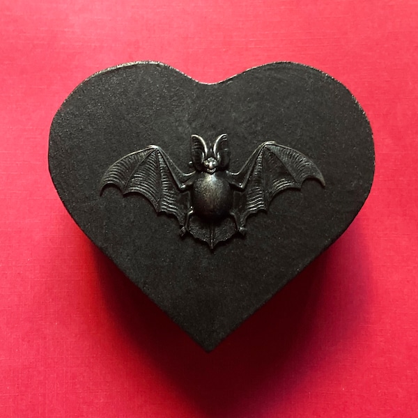 Gothic Black Heart - Etsy