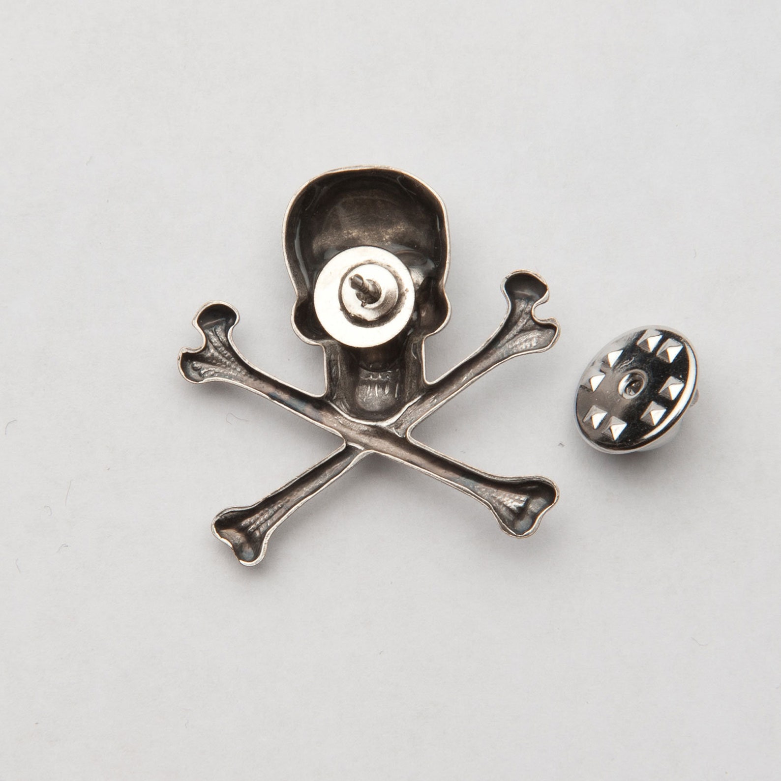 Gothic Silver Skull & Crossbones Lapel Pin | Etsy