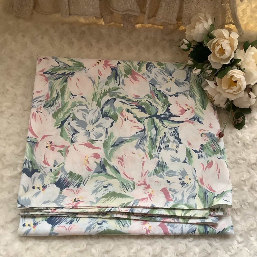 Vintage 80s Blue Pink Green Floral Tulips SQUARE Small Tablecloth Toper ...