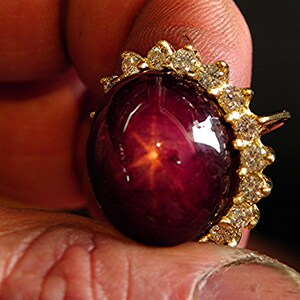 37 Ct Purple Red Star Ruby 20x16.3mm 37 Carats in 18K Yellow Gold ...