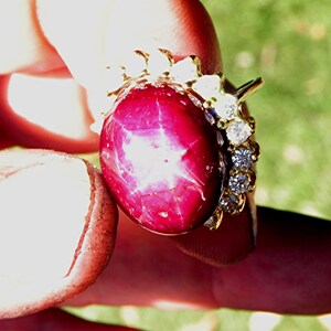 37 Ct Purple Red Star Ruby 20x16.3mm 37 Carats in 18K Yellow Gold ...