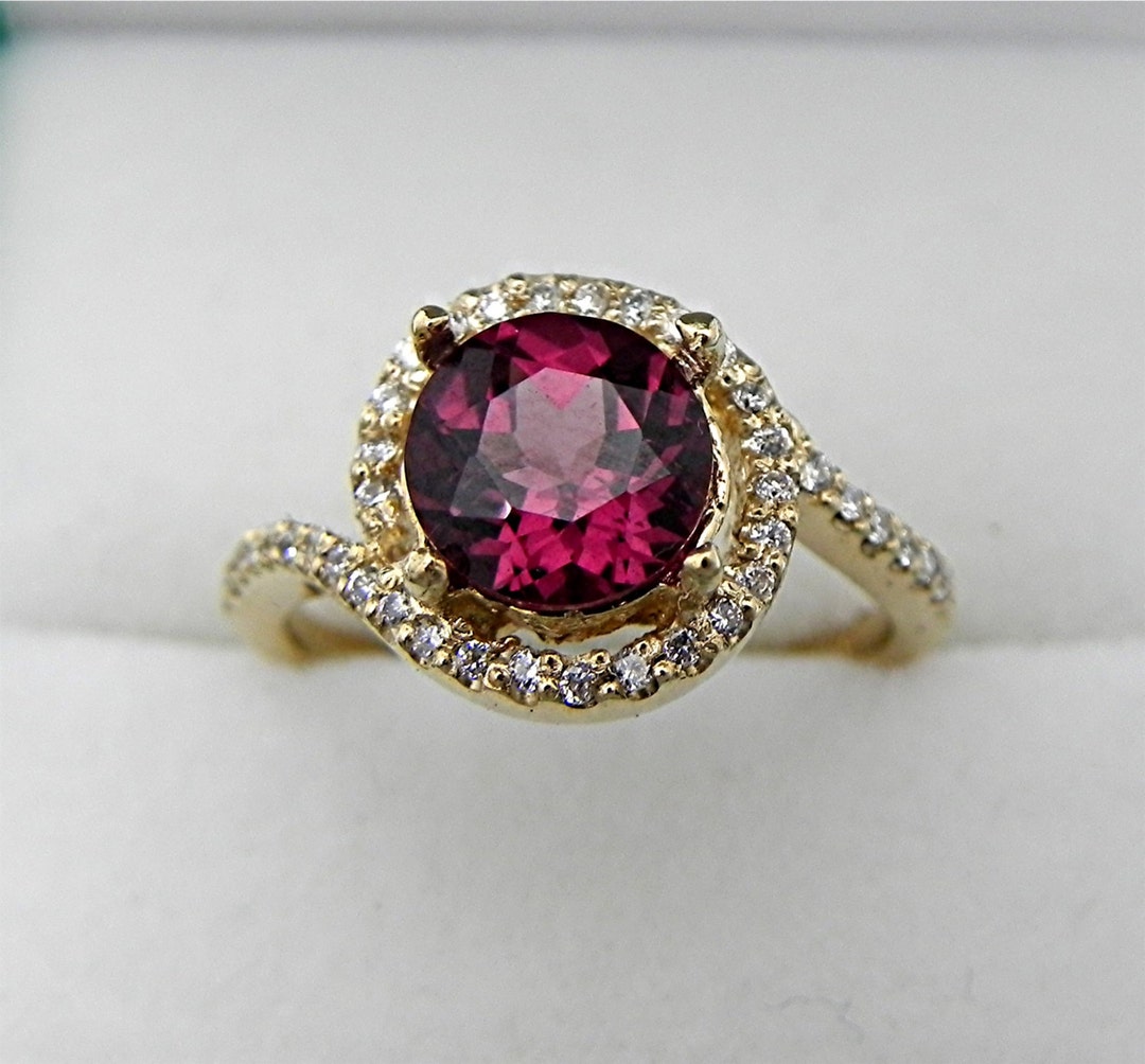 AAAAA Raspberry Rhodolite Garnet 7.0mm 1.66 Carats Round Halo Diamond ...