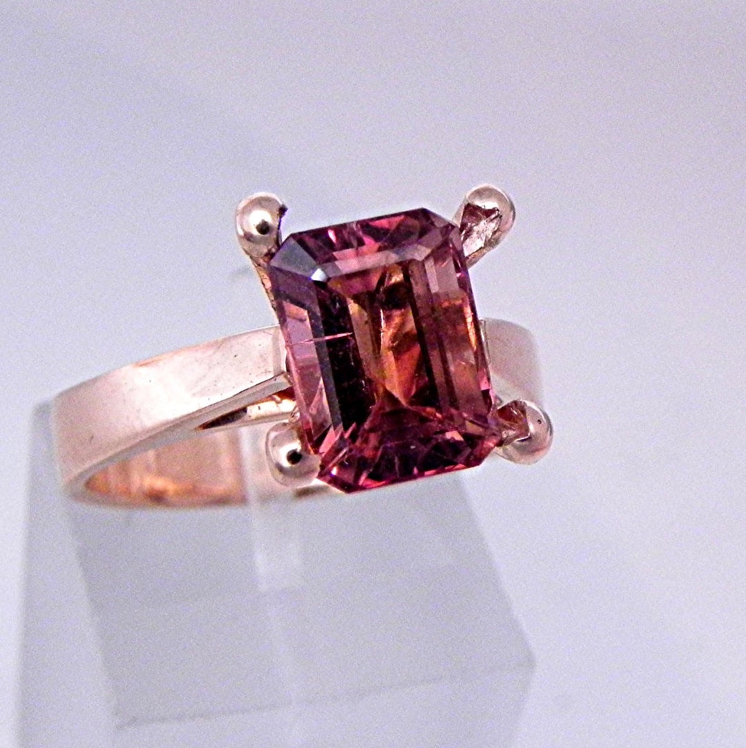 AAA Pink Bronze Tourmaline 9.2x6.7mm 2.96 Carats in a 14K Rose Gold ...