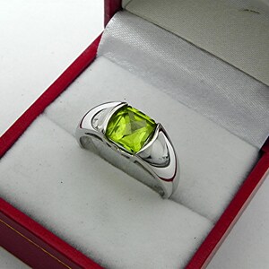 AAA Peridot Square Cut 7x7mm 1.42 Carats 14K White Gold Ring. 1364 - Etsy