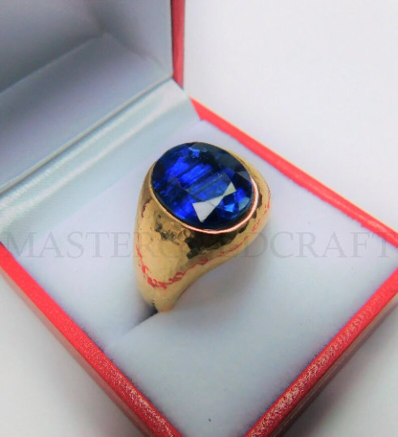 AAAAA Royal Blue Kyanite 13x11 Mm 18K Heavy Gold Ring With Hammered or ...