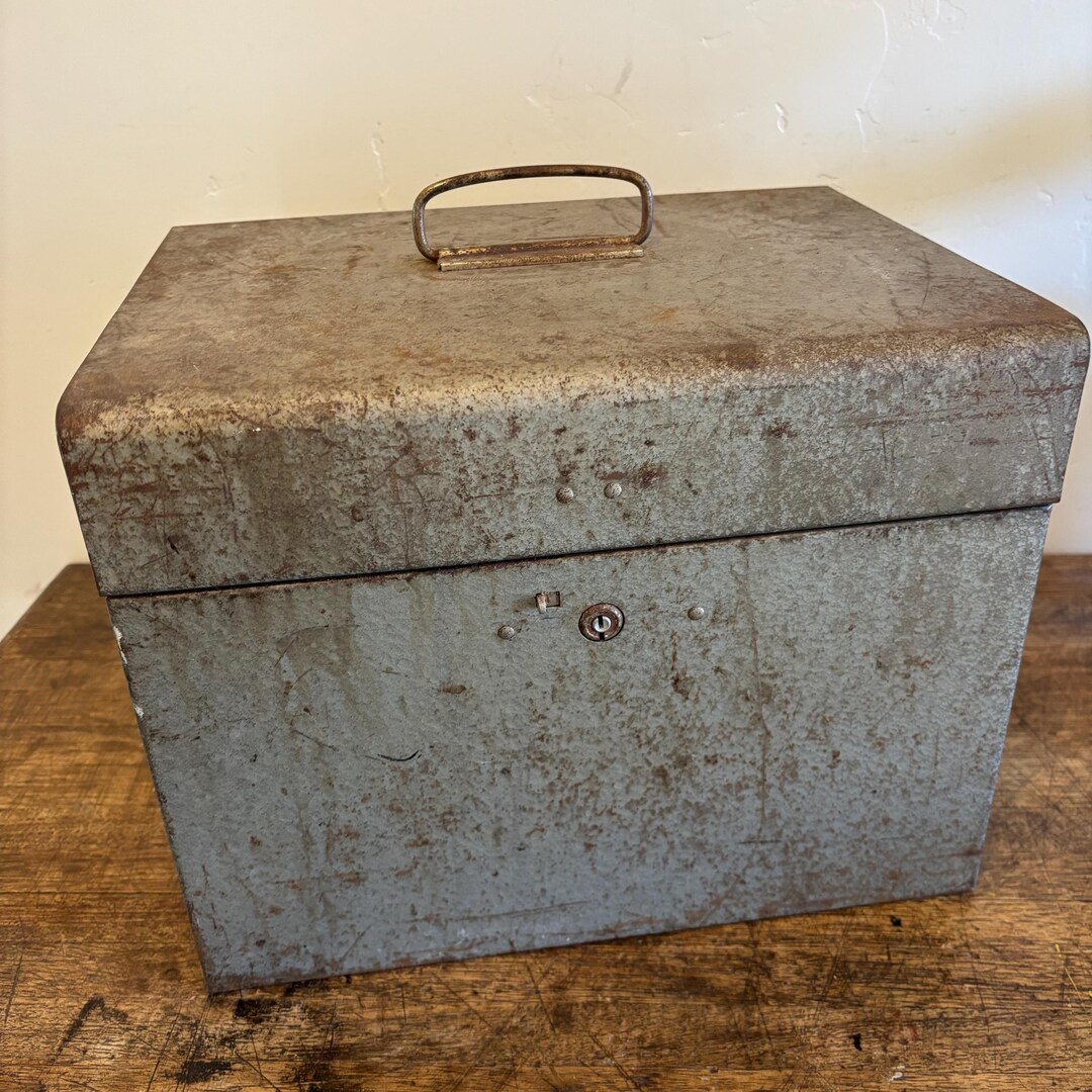 Vintage Metal File Box *locked* - Etsy