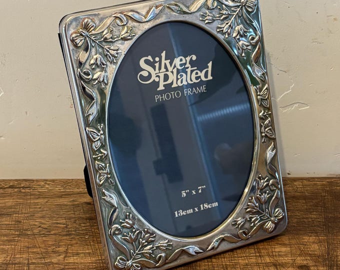 Vintage Silver Plate Oval Stand Alone Photo Frame 5x7 Album - Etsy