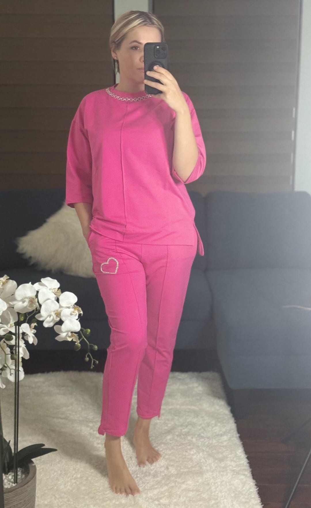 Luxurious Pink Loungewear Set for Travel and Relaxation - Stay Stylish ...