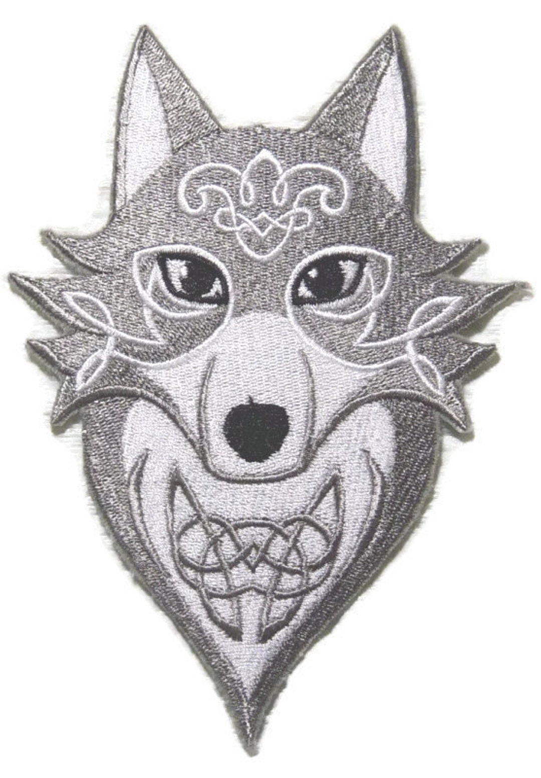 Beautiful Celtic Wolf With Knotwork Machine Embroidered Iron on ...