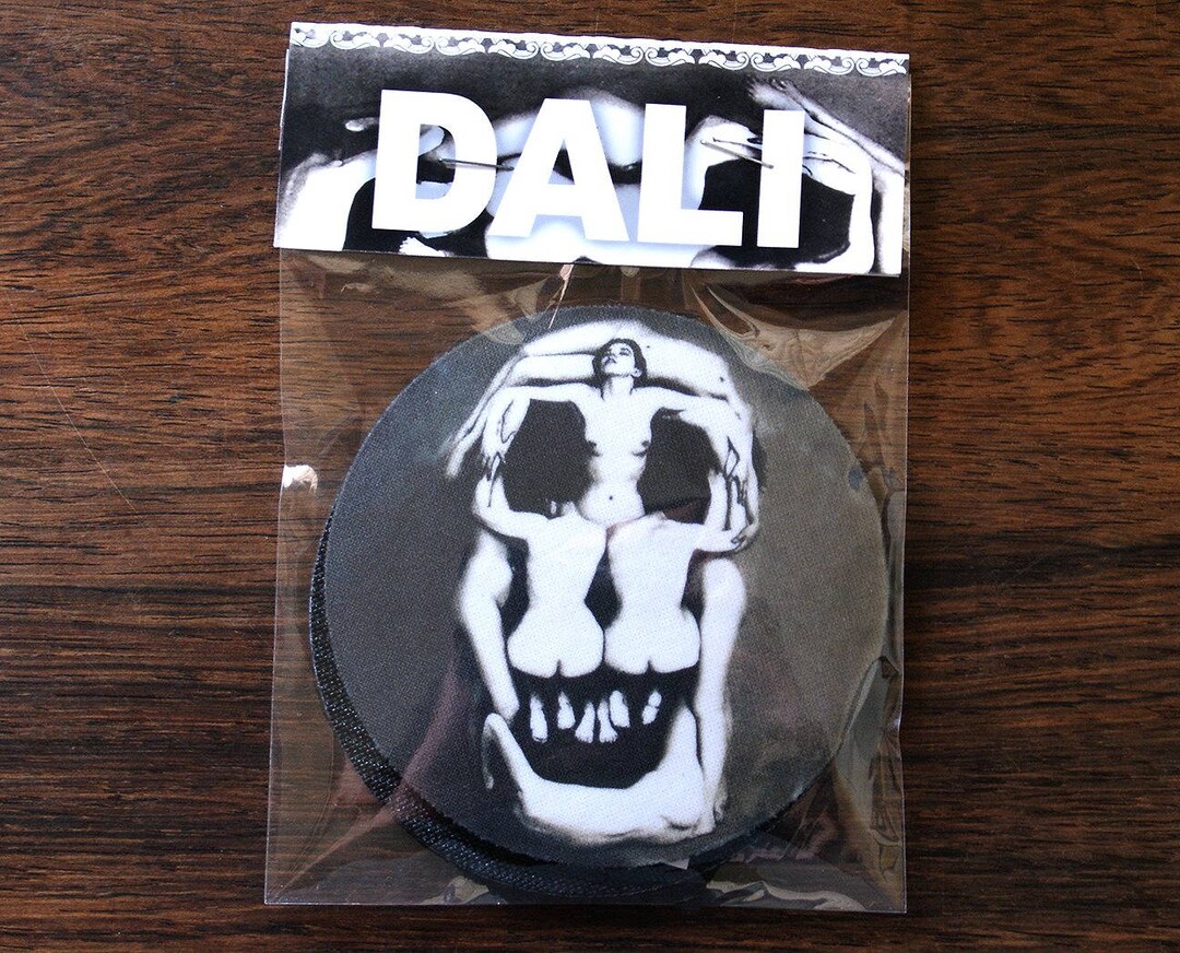 Dali Skull Skullpture Coaster Set: Lost Archives Body Sculpture, Dessus ...