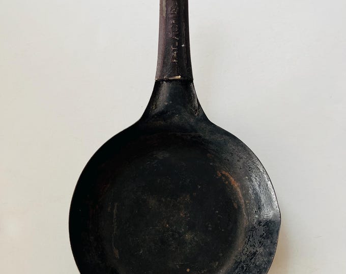 Vintage Cold Handle Cowboy Skillet, Prim Decor, Pat. Acme Nov. 76 ...