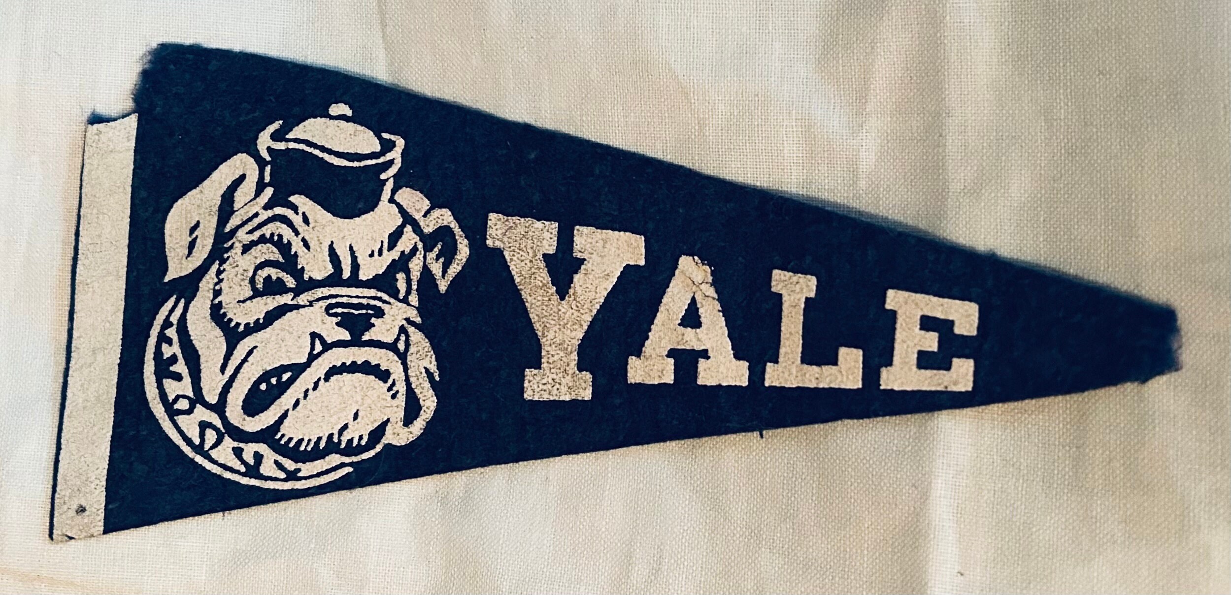 VINTAGE YALE PENNANT Felt Bulldog Collectible College Decor - Etsy