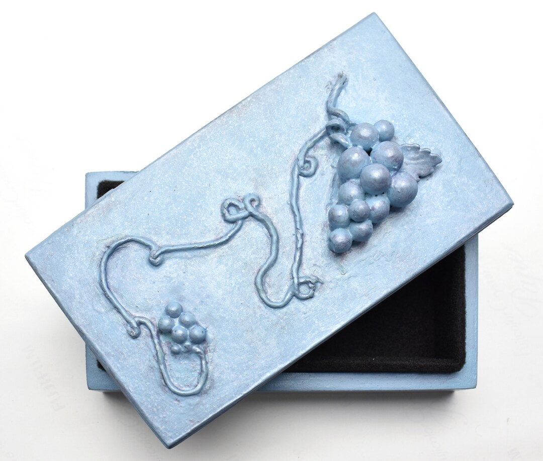 Blue Grapes Gift Box - Etsy