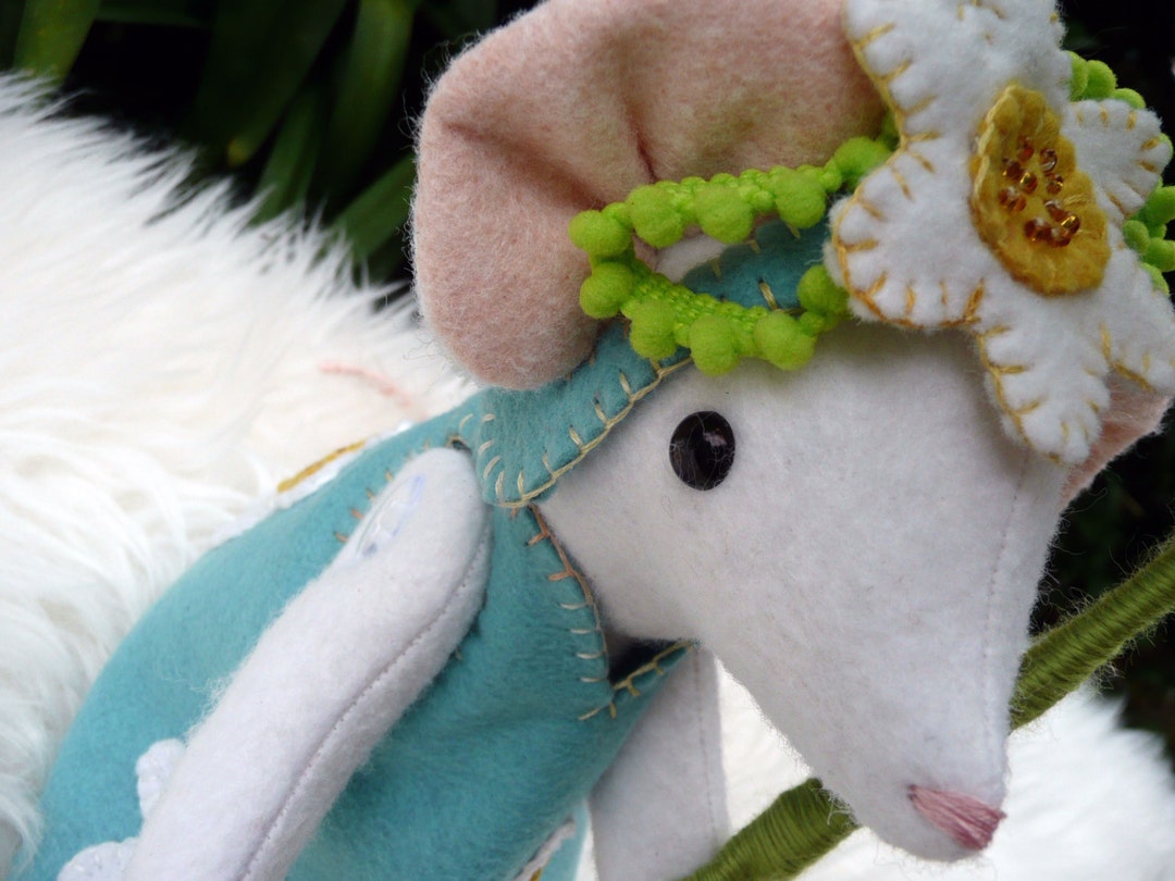 Daisy Mouseling and Her Pretty Parasol - Etsy
