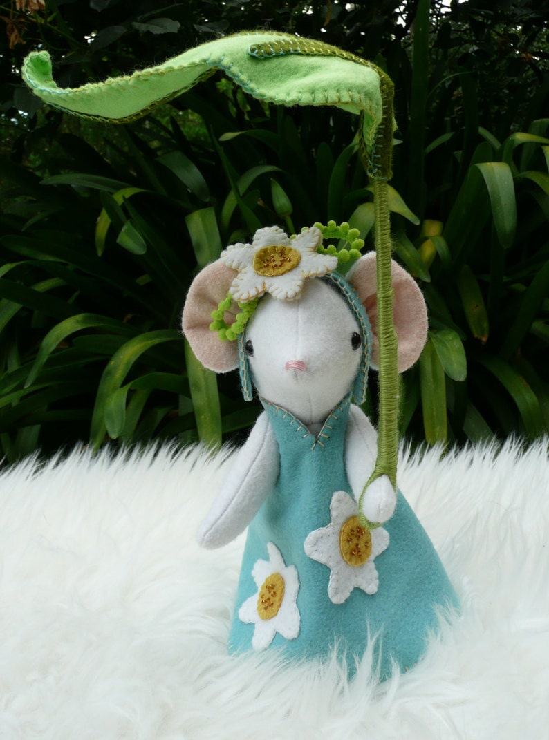 Daisy Mouseling and Her Pretty Parasol - Etsy