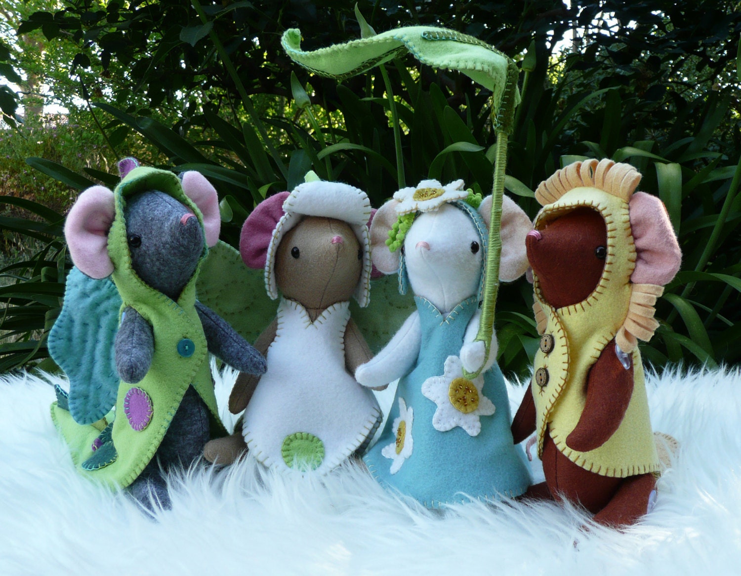 Daisy Mouseling and Her Pretty Parasol - Etsy