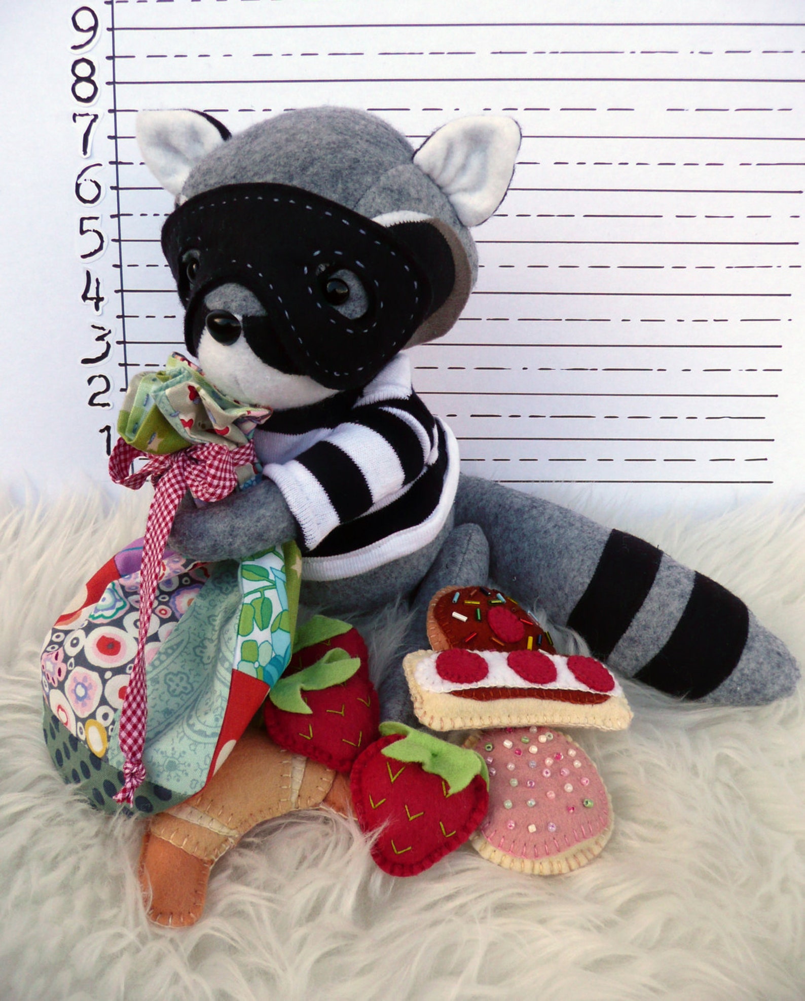 Robbie the Raccoon PDF Sewing Pattern - Etsy Sweden