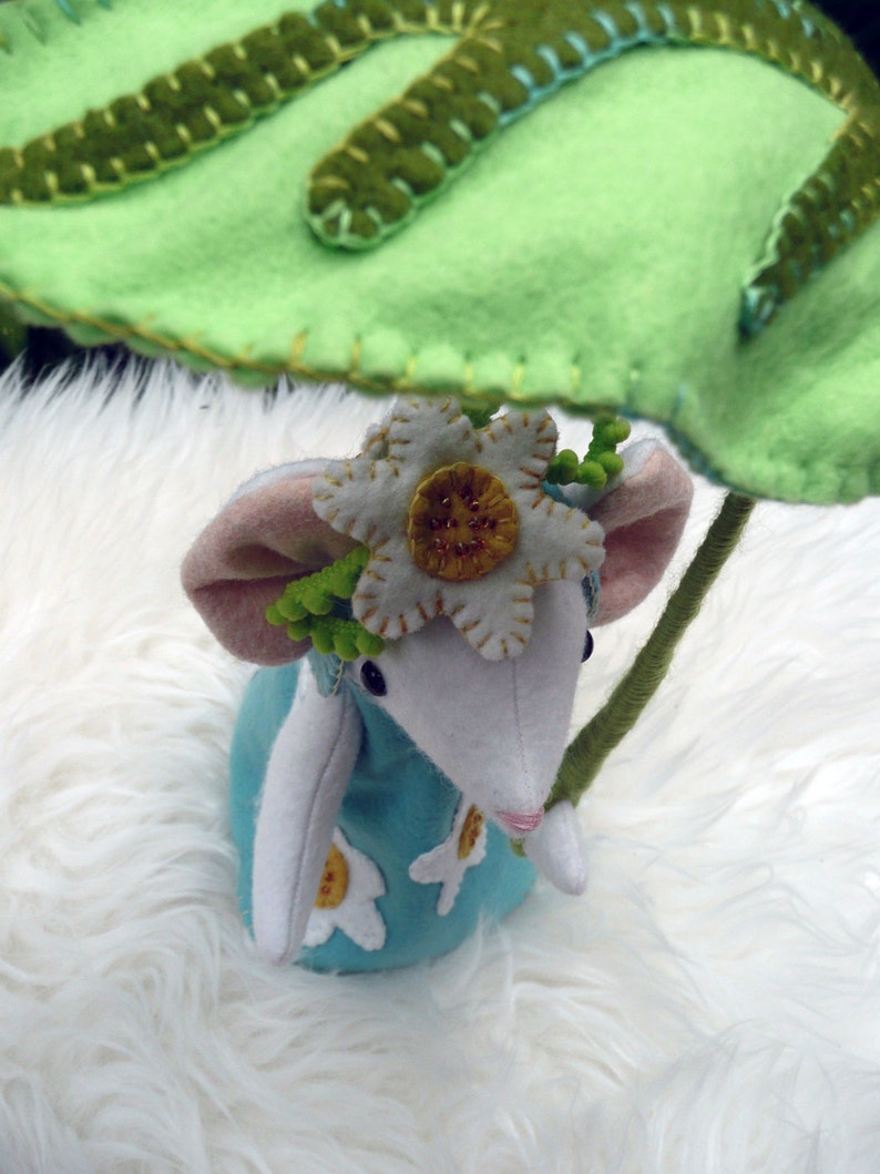 Daisy Mouseling and Her Pretty Parasol - Etsy