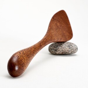 Traditional Spatula - Left or Right Hand Stirring Utensil - Wood ...