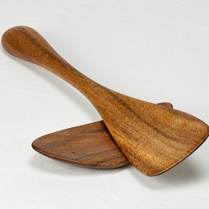 Traditional Spatula - Left or Right Hand Stirring Utensil - Wood ...