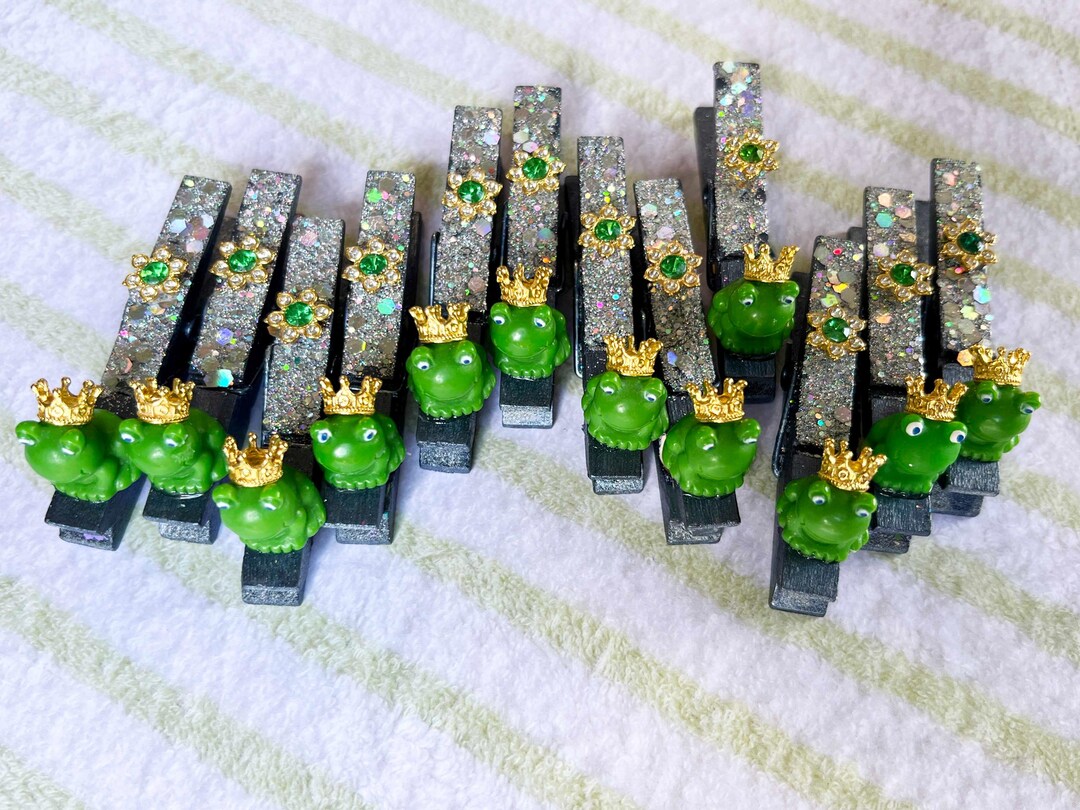 Cheer Spirit Pins, 12 Cheerleading Clothespins, Royal Frog - Etsy