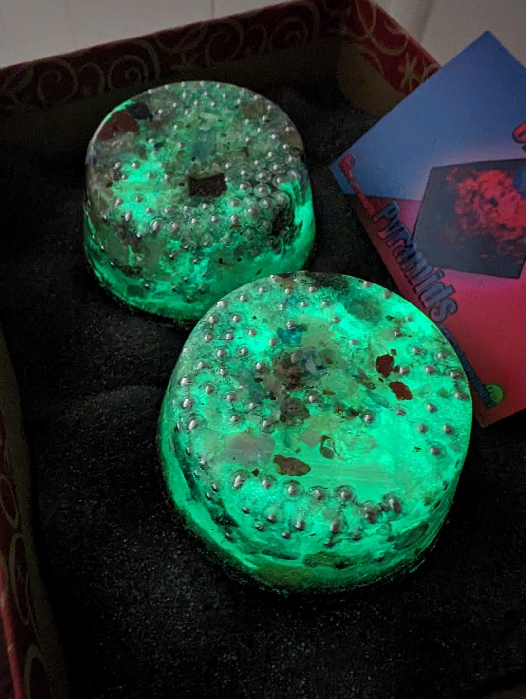 2x 5G Orgone Crystal Tower Busters bioluminescent Edition - Etsy