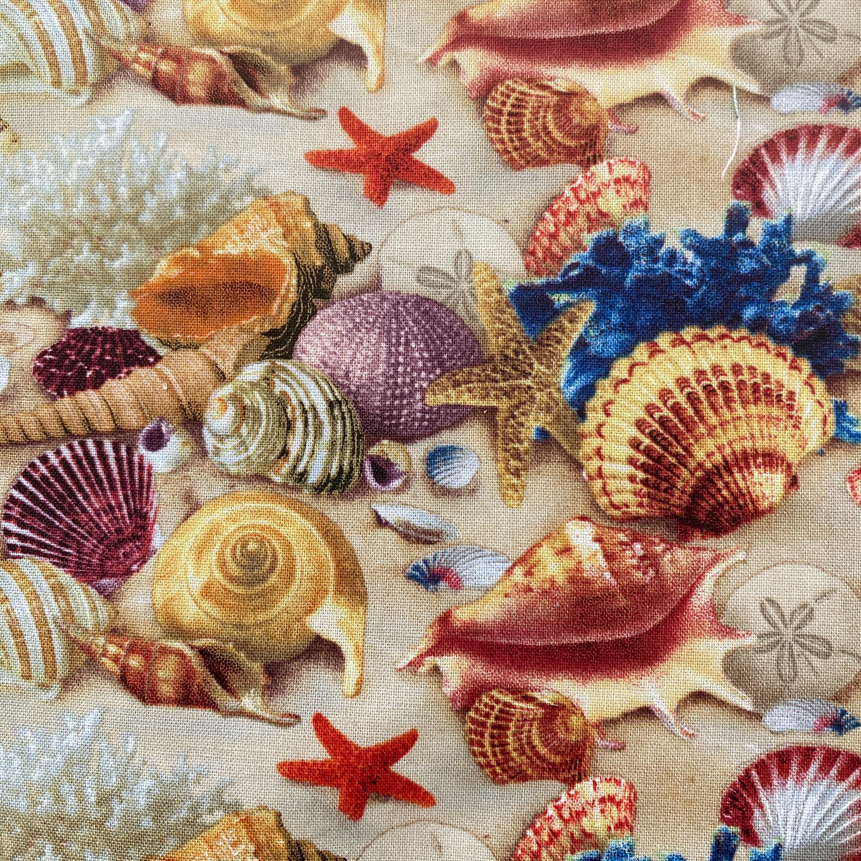 BEACHCOMBER SHELLS Fabric - Elizabeth's Studio - Cotton Quilt Fabric by ...