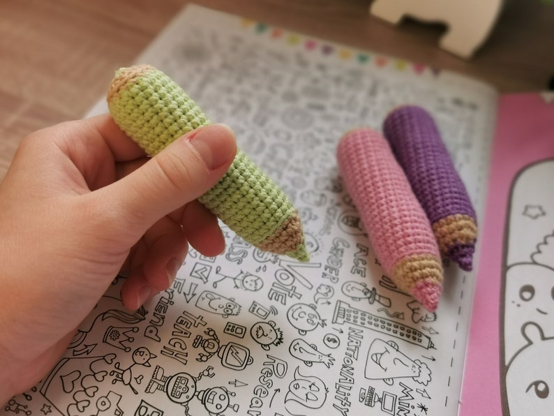 Easy Crochet Colored Pencil Pattern- Step-by-step Guide - Perfect Gift ...