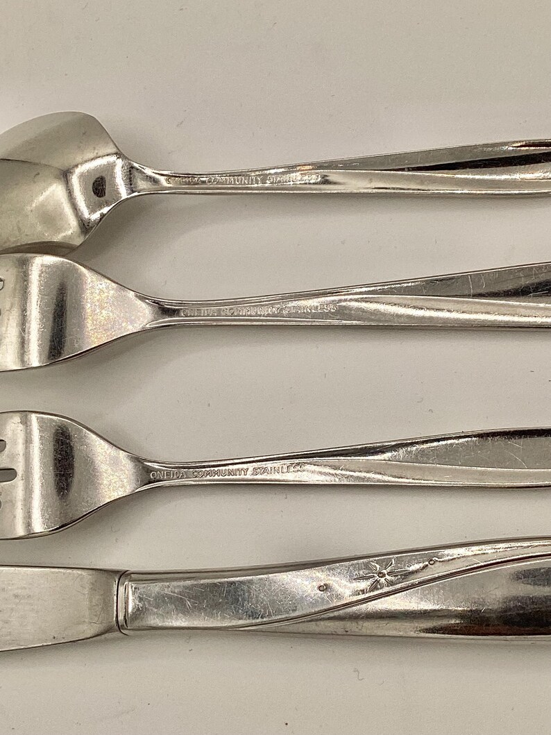 Oneida Twin Star 44 Piece Flatware Set MCM Atomic Collectible Vintage ...