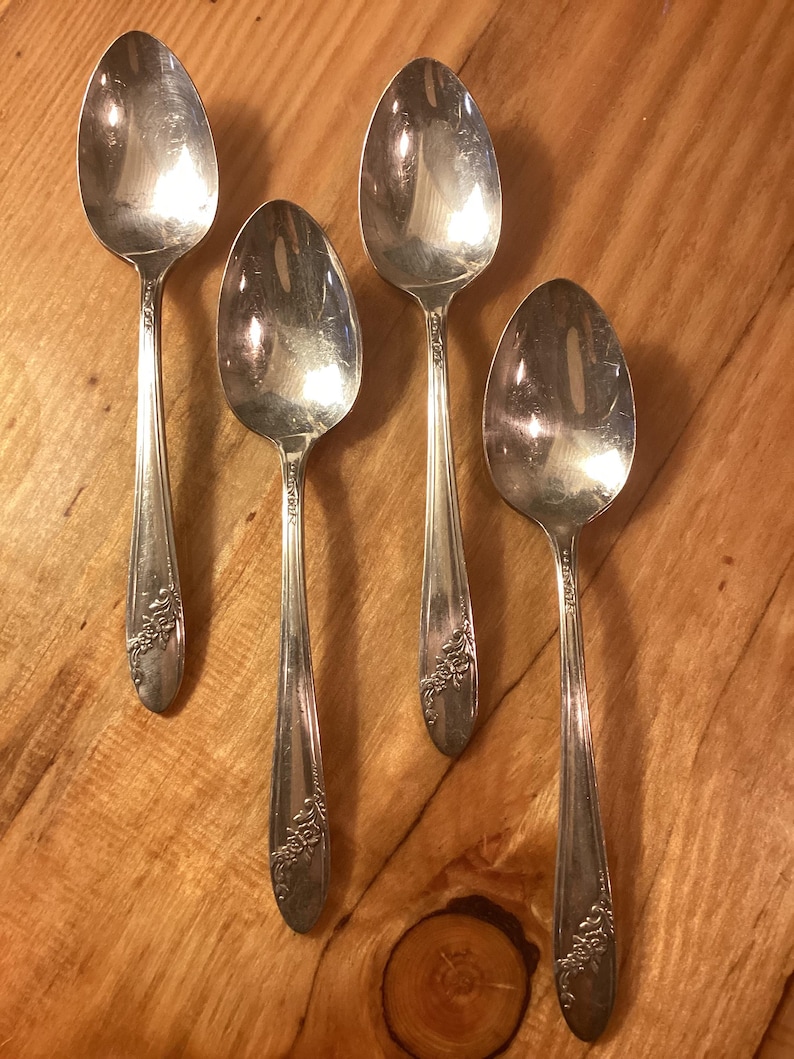 1946 Oneida Flatware Queen Bess II Tudor Plate Community Silverware Vintage Spoons Forks Knives ...