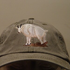 MOUNTAIN GOAT HAT - Embroidered Men Women Wildlife Baseball Cap - Price ...