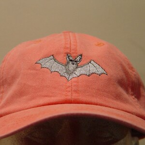 BAT HAT - One Embroidered Men Women Flying Wildlife Baseball Cap ...