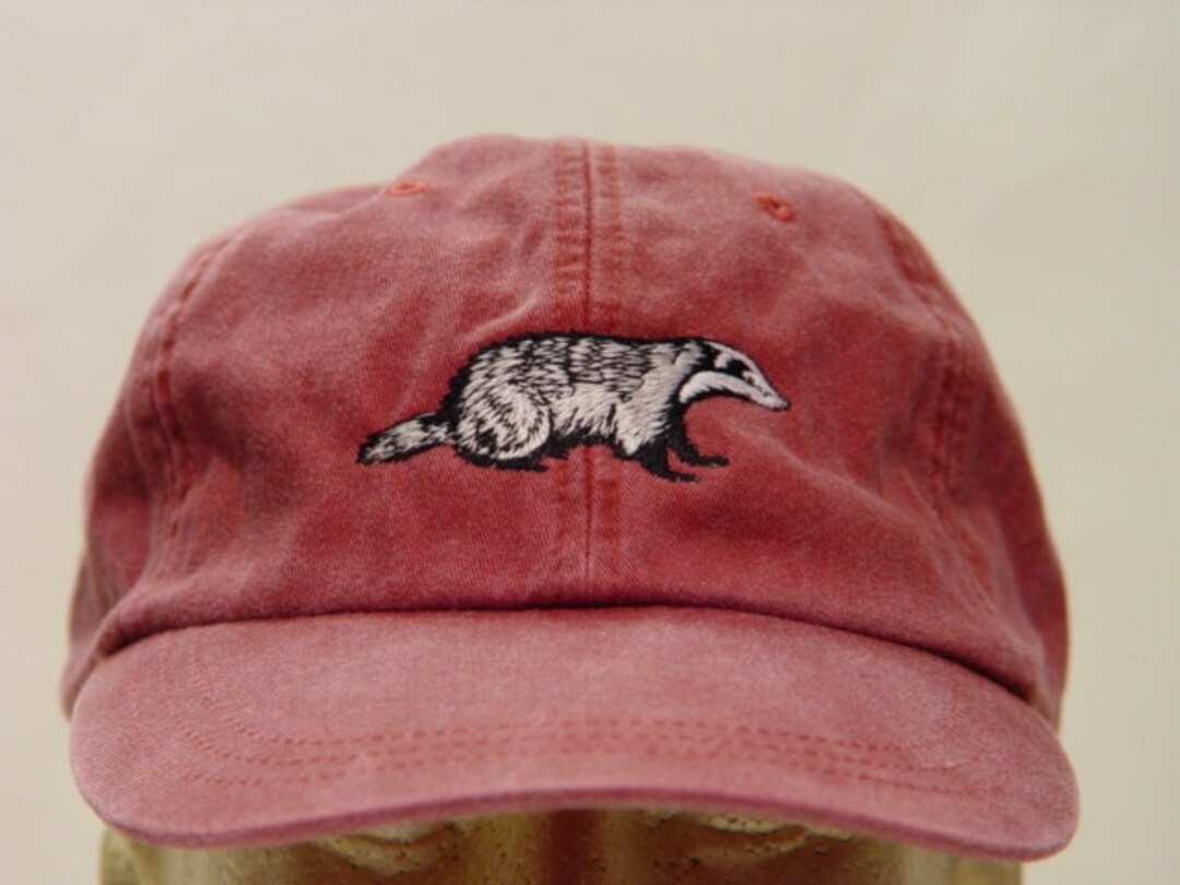 BADGER WILDLIFE HAT - Embroidered Men Women Mom Dad Baseball Cap ...
