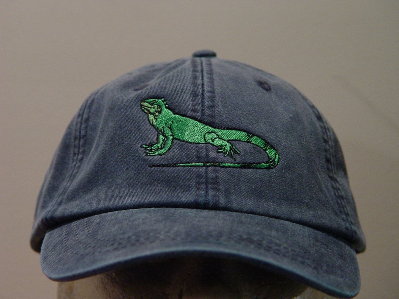 IGUANA LIZARD REPTILE Hat One Embroidered Men Women Wildlife | Etsy