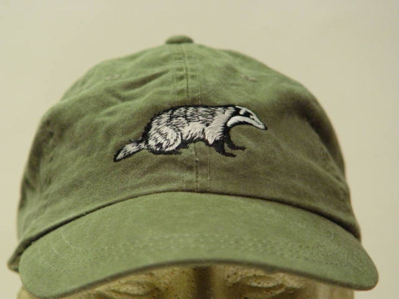 BADGER WILDLIFE HAT - Embroidered Men Women Mom Dad Baseball Cap ...