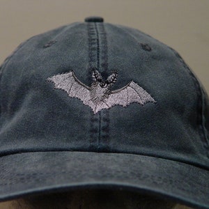 BAT HAT - One Embroidered Men Women Flying Wildlife Baseball Cap ...