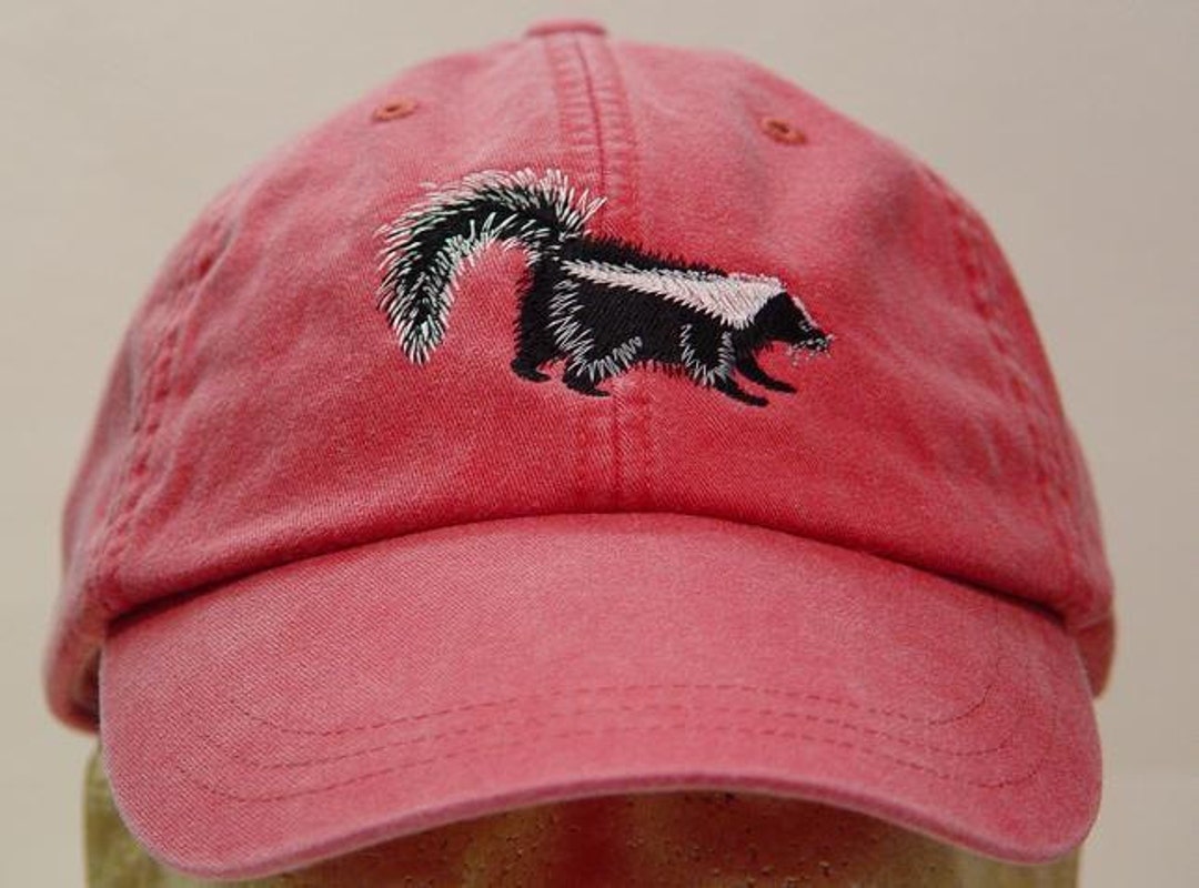 SKUNK WILDLIFE HAT - Embroidered Women Men Mom Dad Baseball Cap - Price ...