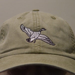 CANADA GOOSE Bird Hat - One Embroidered Men Women Wildlife Cap - Price ...