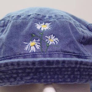 White FIELD DAISY April Flower of Month XL Bucket Women Men Hat ...