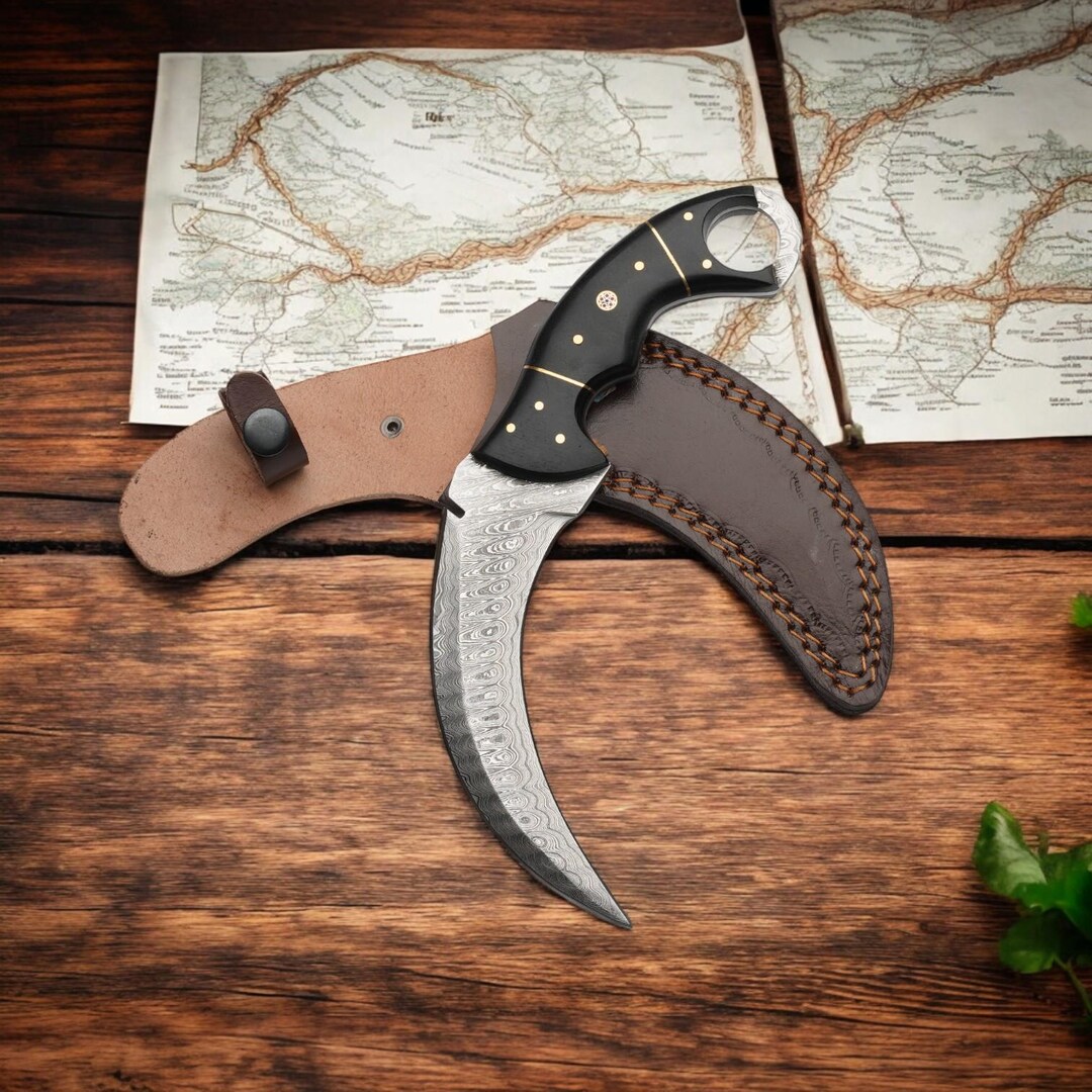 Custom Karambit Damascus Hunting Knife, Hand Forged Damascus Bowie ...