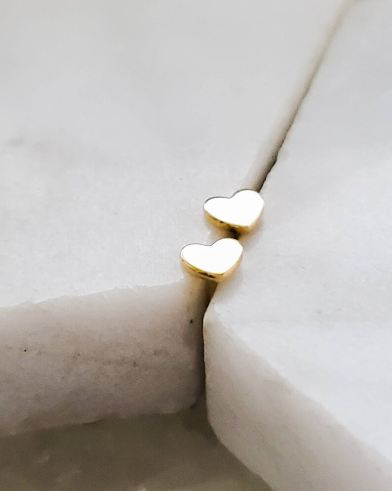 14K Gold Tiny Heart Studs Tiny Gold Studs Delicate Stud - Etsy