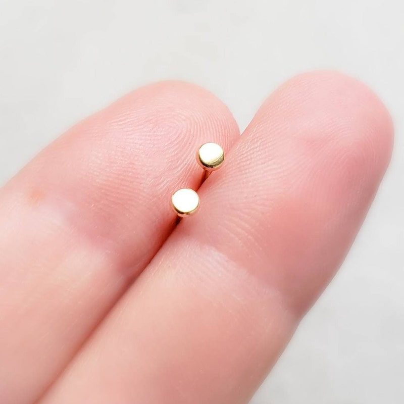 14 Karat Gold Stud Earrings - Etsy
