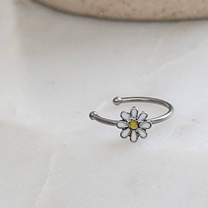 Dainty Daisy Nose Ring • Delicate Nose Hoop • Body Jewelry • Flower ...