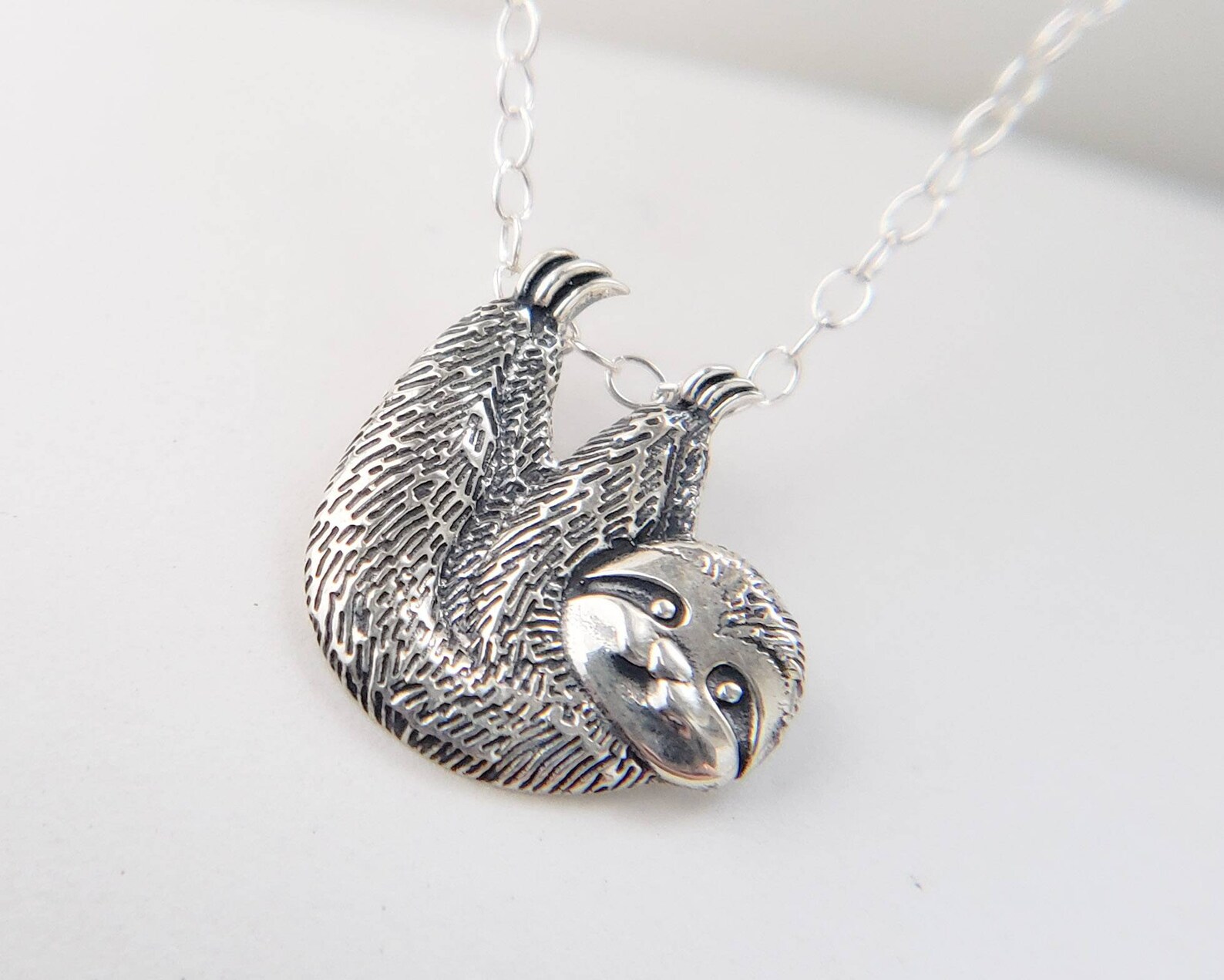 Sloth Necklace Sweet Little Sloth Pendant Silver Sloth - Etsy