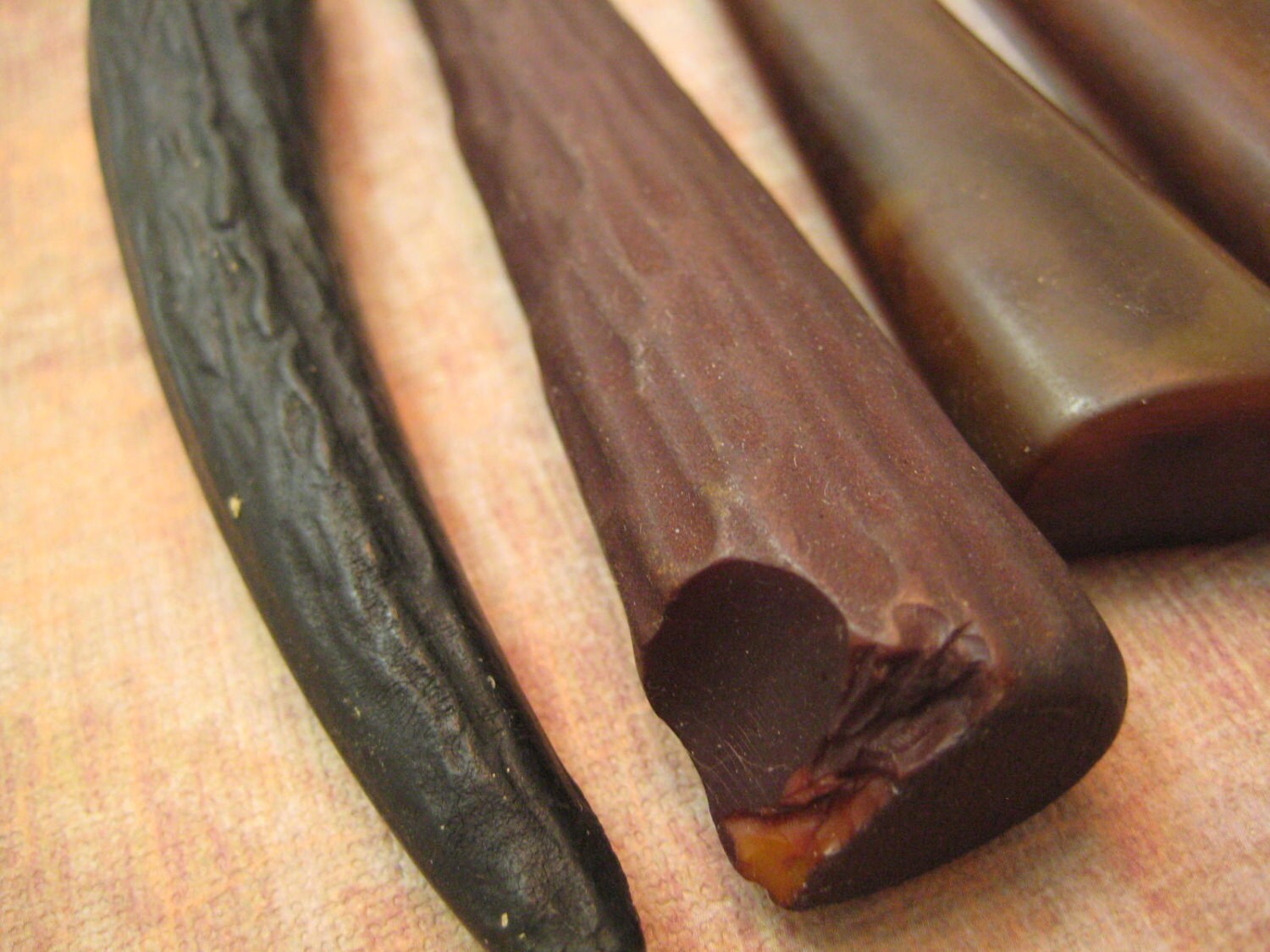 Set of 5 Brown Bakelite Knives Fiesta Knives and Mismatched Collection ...
