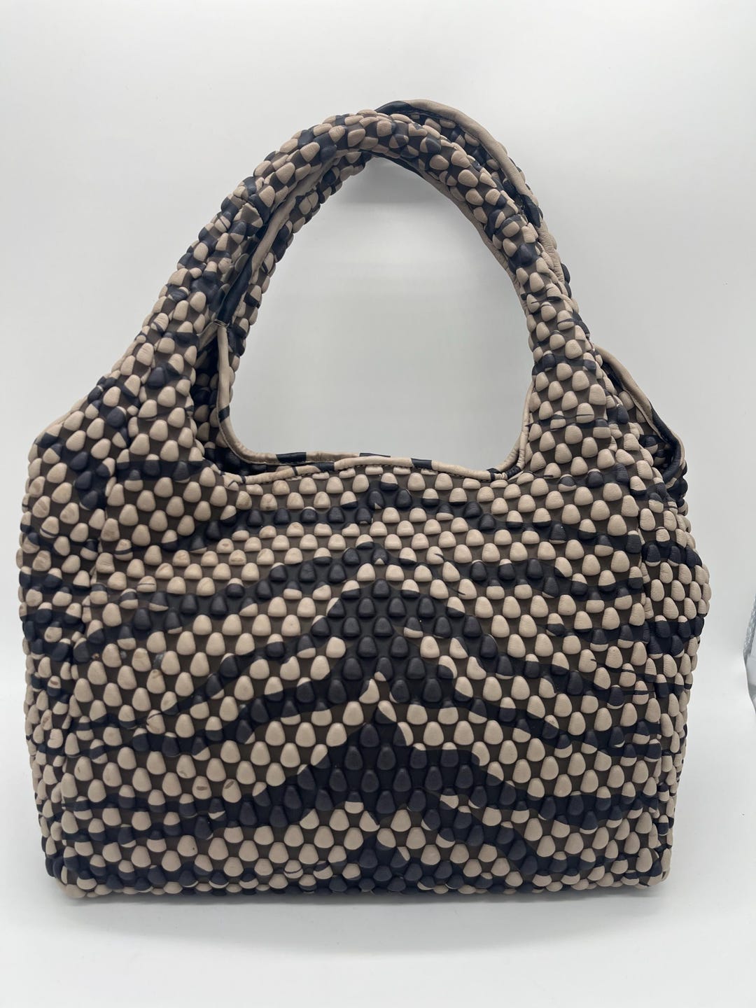 Tissa Fontaneda "simple Matter Classic" Bubble Leather Black and Taupe ...