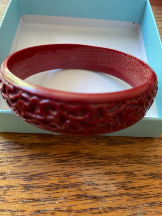 Vintage cinnabar bracelet carved - Gem