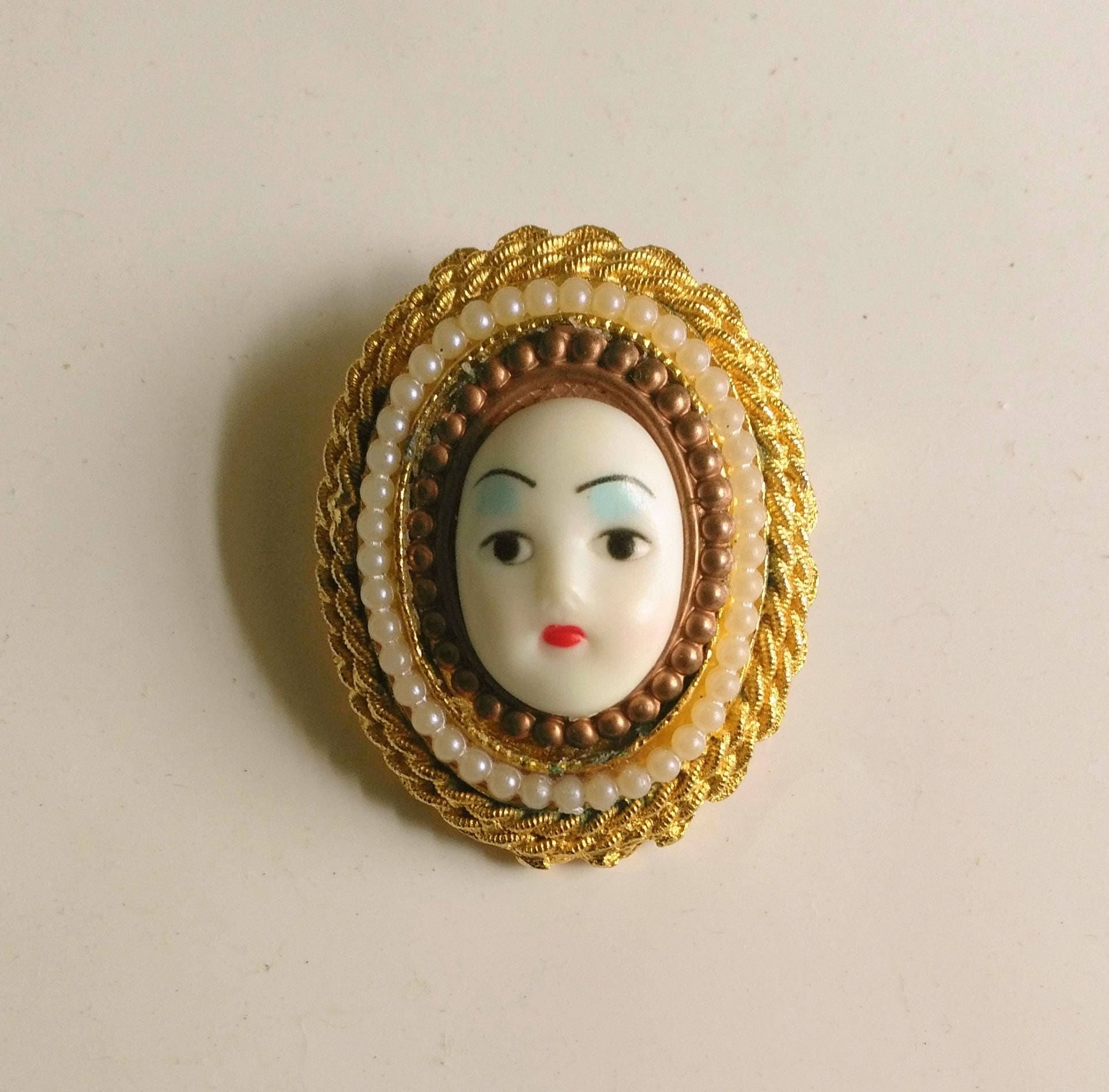 Vintage Girl Face Brooch Gift Woman's Face Cameo White Pearls Golden ...