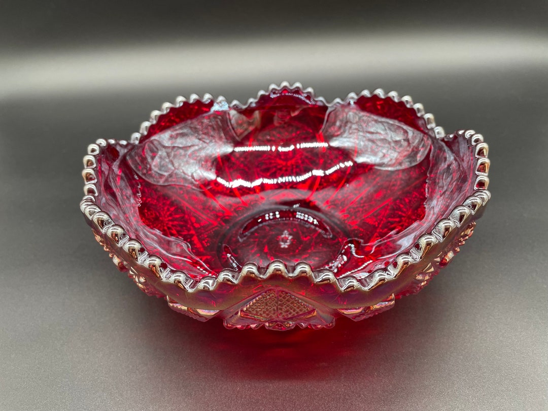 Beautiful Indiana Glass Vase - Etsy